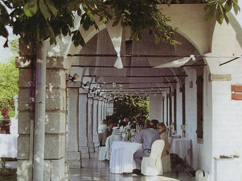 Gostilna pri Lojzetu - Dvorec Zemono