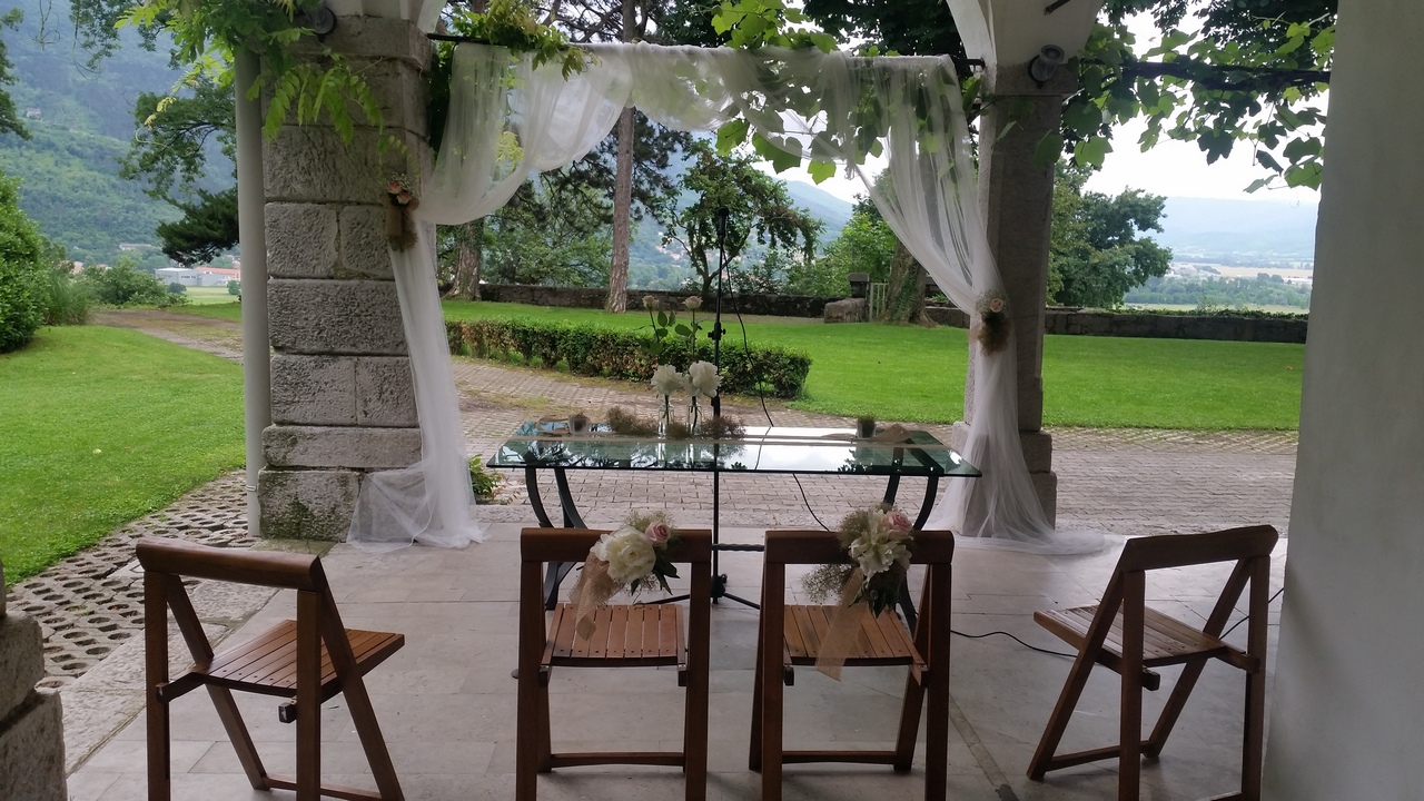 Decoration and bouquets - Gostilna pri Lojzetu - Dvorec Zemono